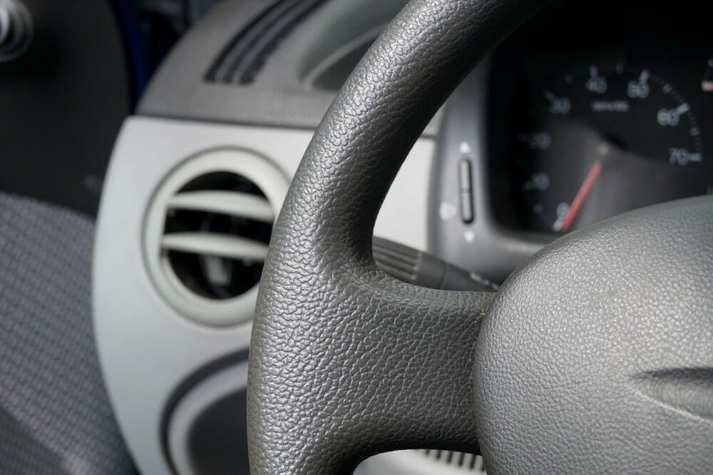 Ruido de golpeteo al girar a baja velocidad (Solución) | 99KPH!